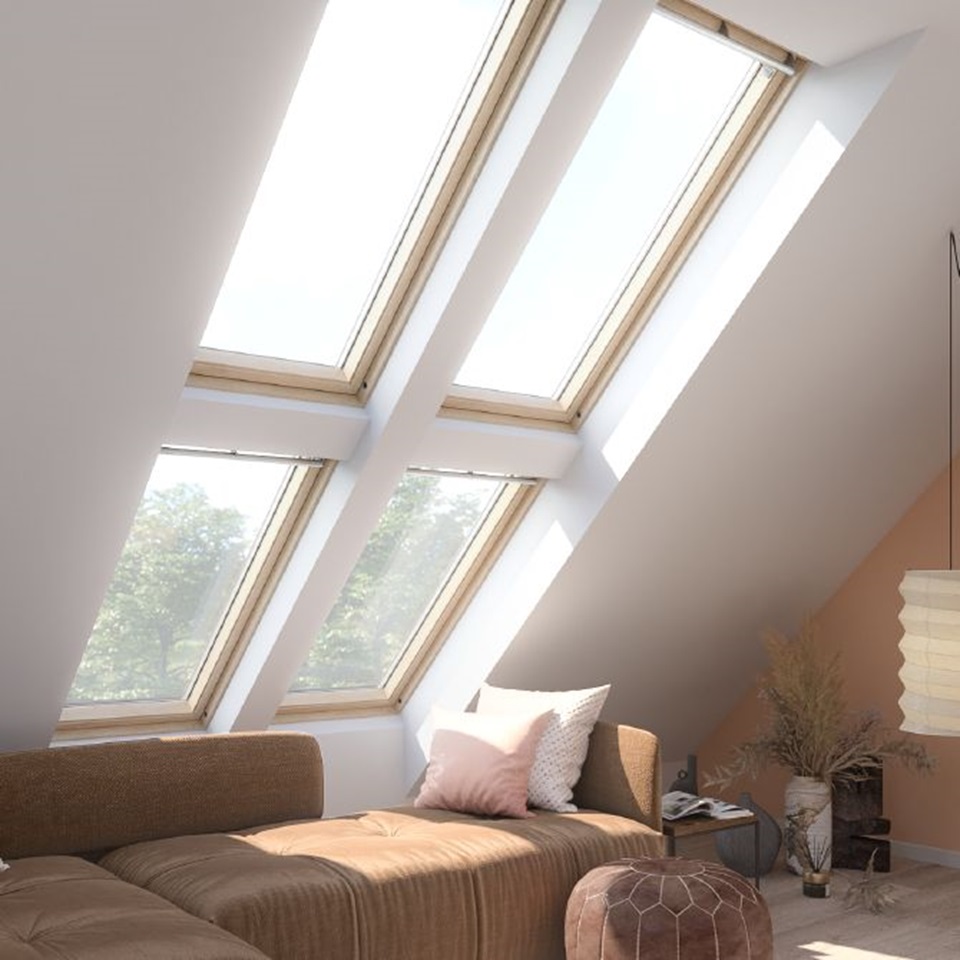 VELUX Manual Pine Centre-Pivot Roof Window l GGL l Theroofwindowstore.co.uk